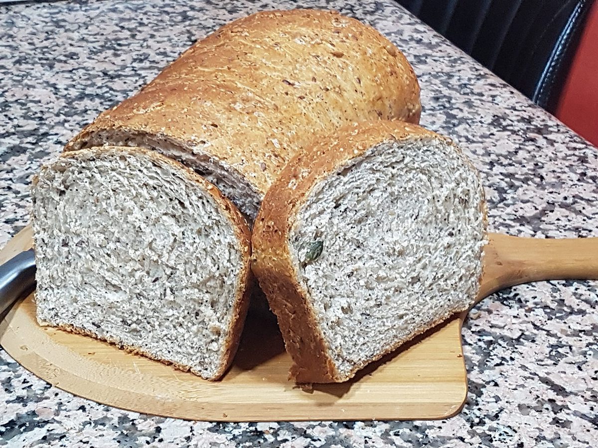 Pain semi-intégral aux graines au thermomix - recettes pour thermomix